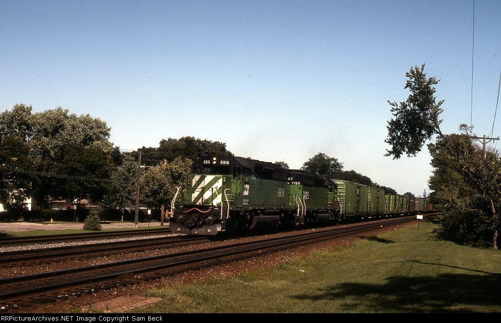 BN 6816 and 7175 on #107